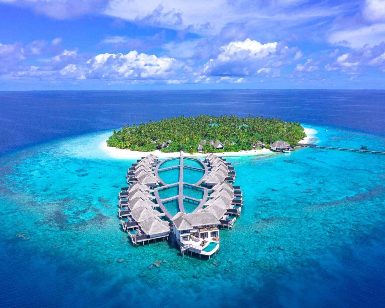 9 Dazzling Maldives Overwater Bungalows for Your Bucket List | The ...